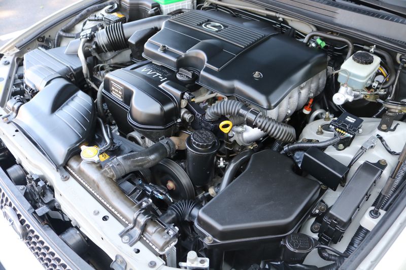 2003 Lexus IS 300 Photos