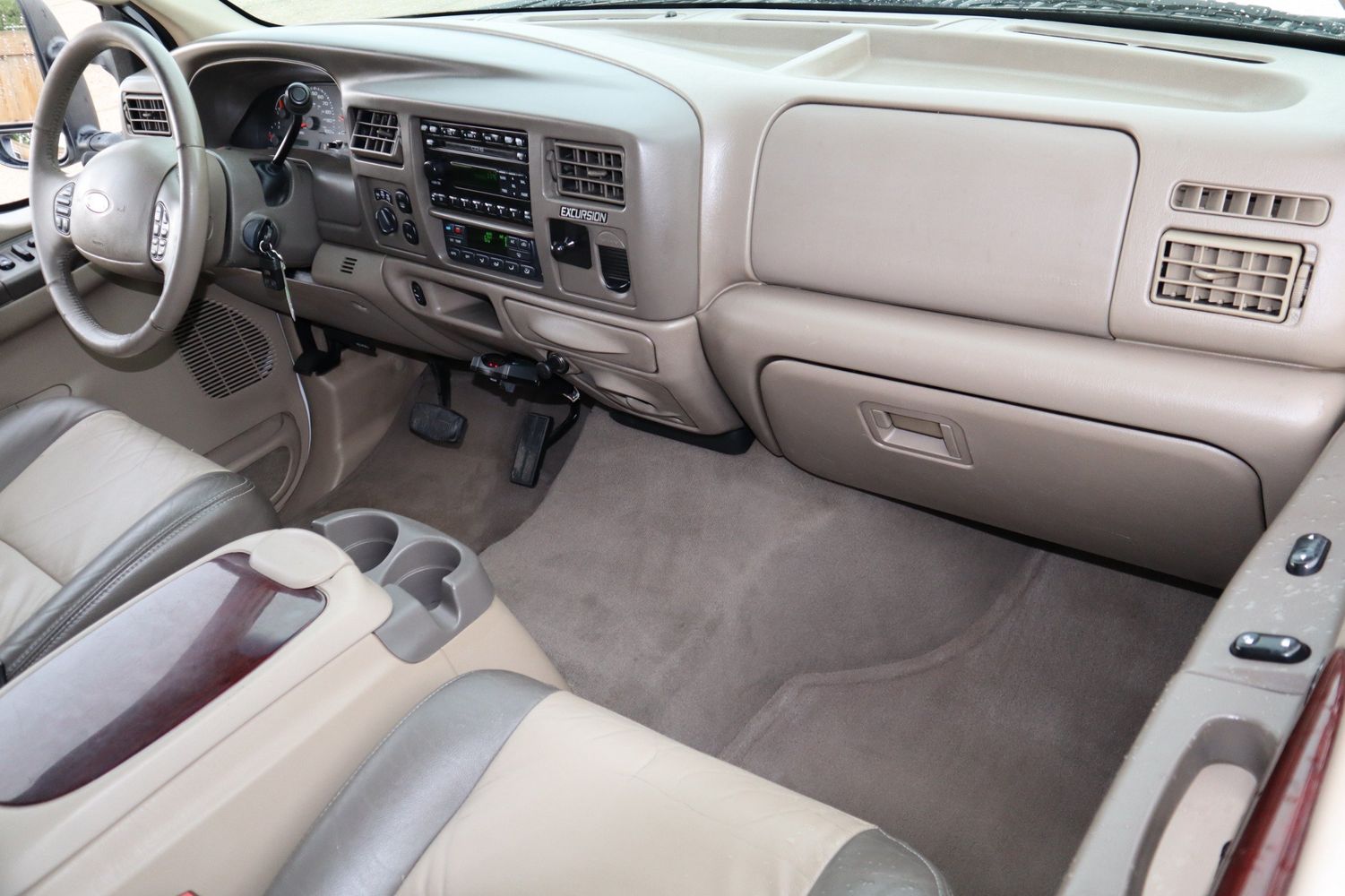 2004 Ford Excursion Eddie Bauer | Victory Motors of Colorado