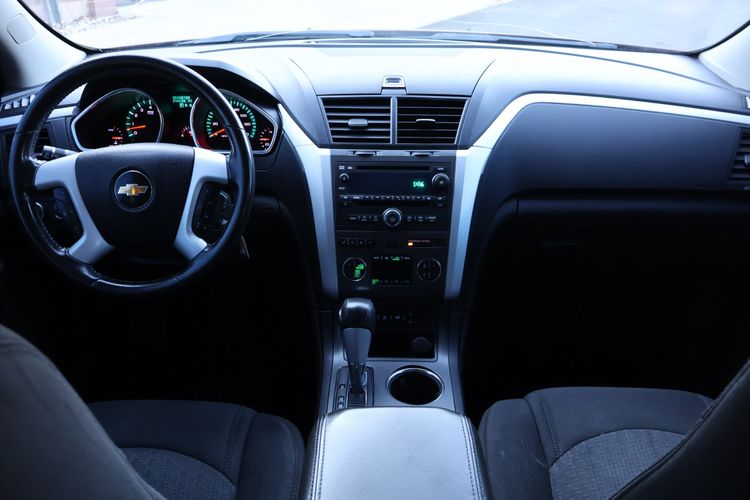 2011 Chevrolet Traverse LT | Victory Motors of Colorado