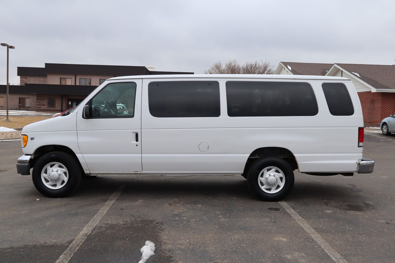 2001 Ford E-350 E Series Van | Victory Motors of Colorado