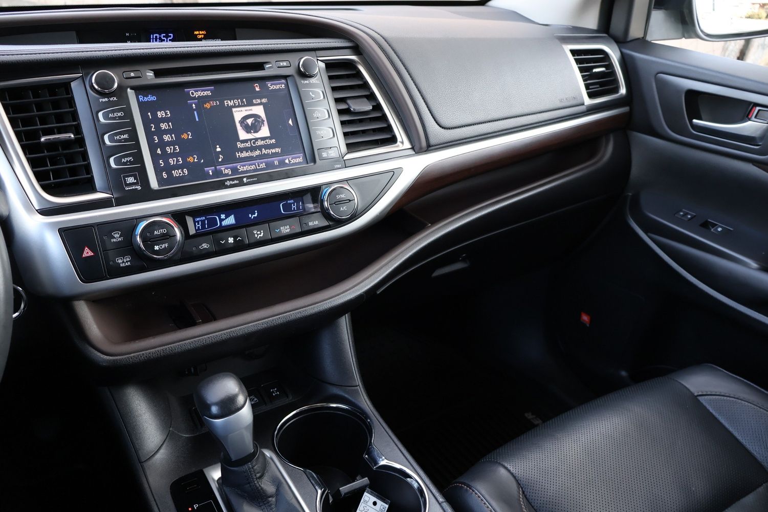 2015 Toyota Highlander Limited | Victory Motors of Colorado