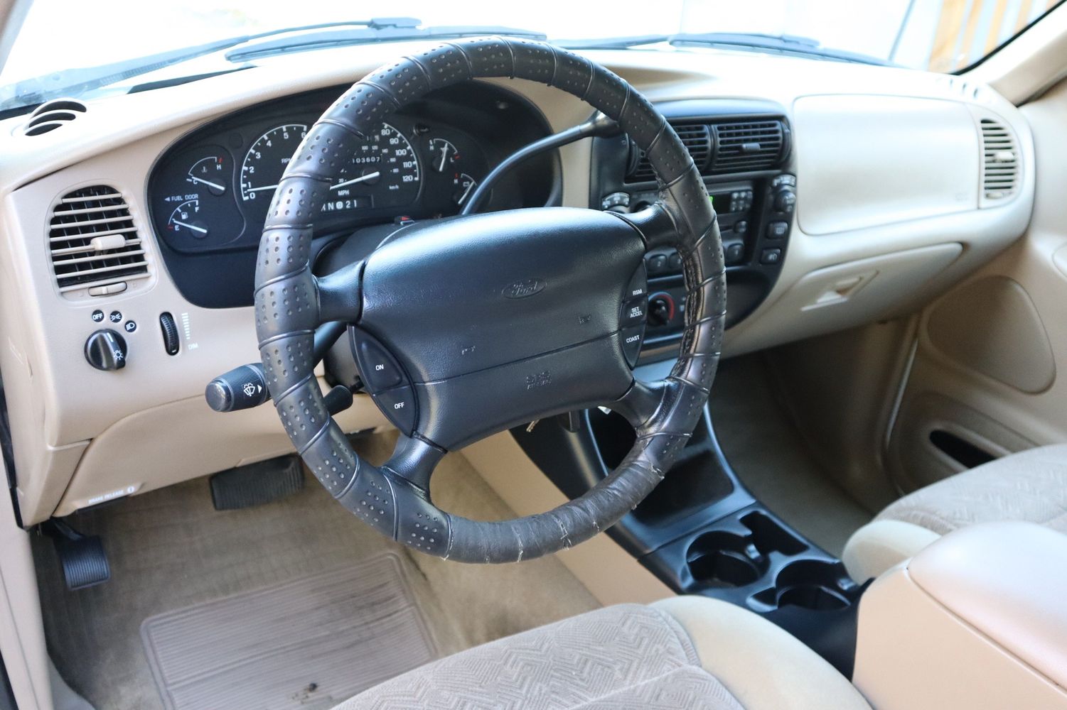 1998 Ford Explorer XLT | Victory Motors of Colorado