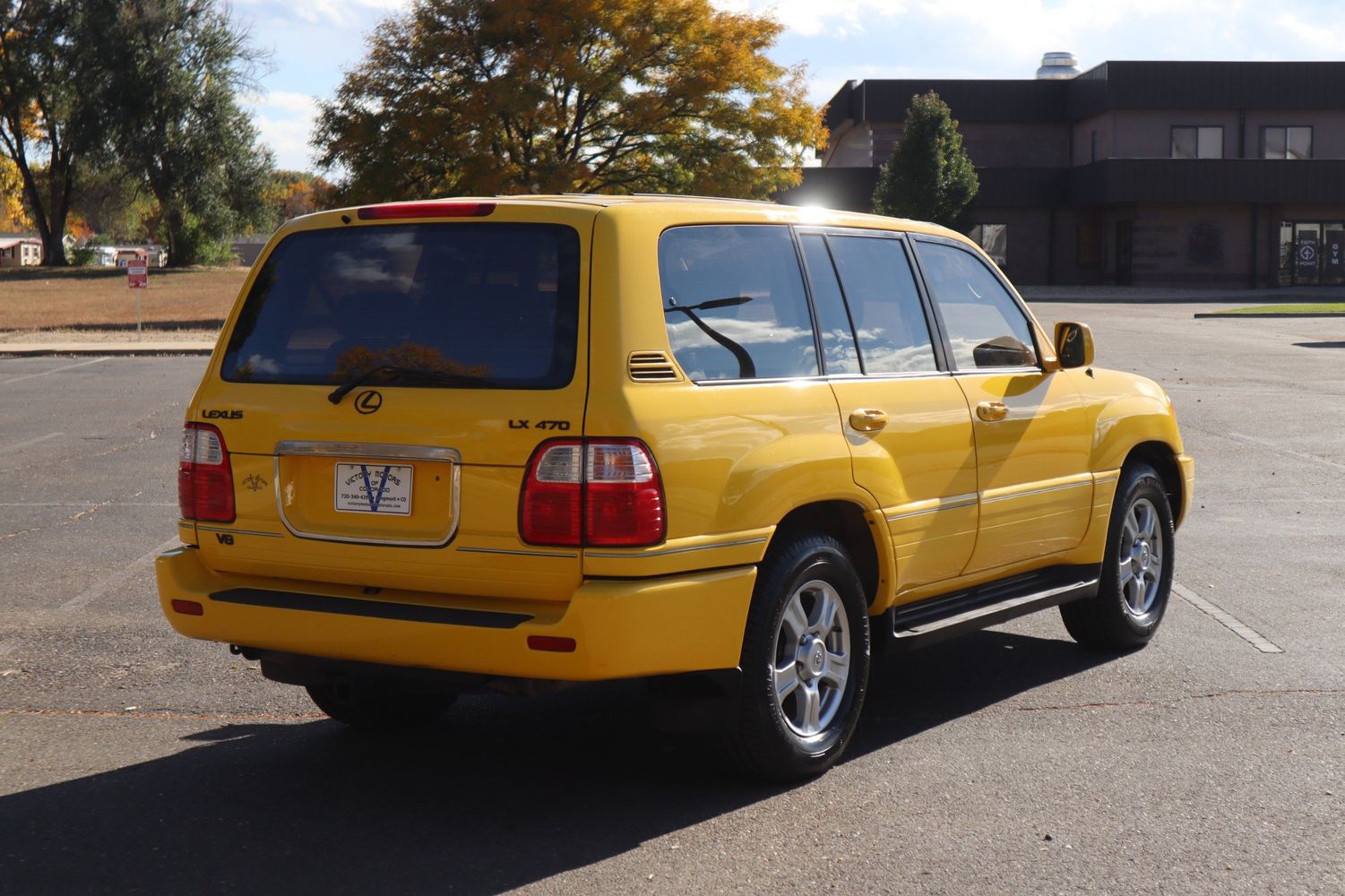 2001 Lexus LX 470 Base | Victory Motors of Colorado