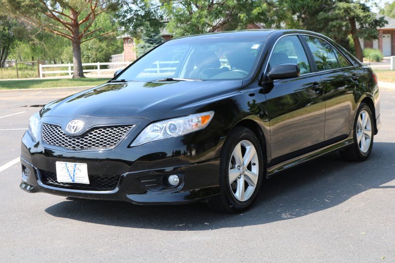 2011 Toyota Camry Photos