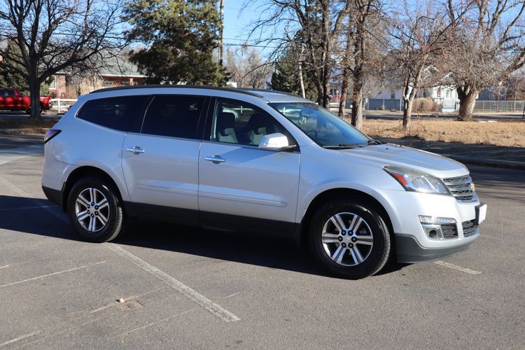 2016 Chevrolet Traverse LT | Victory Motors of Colorado