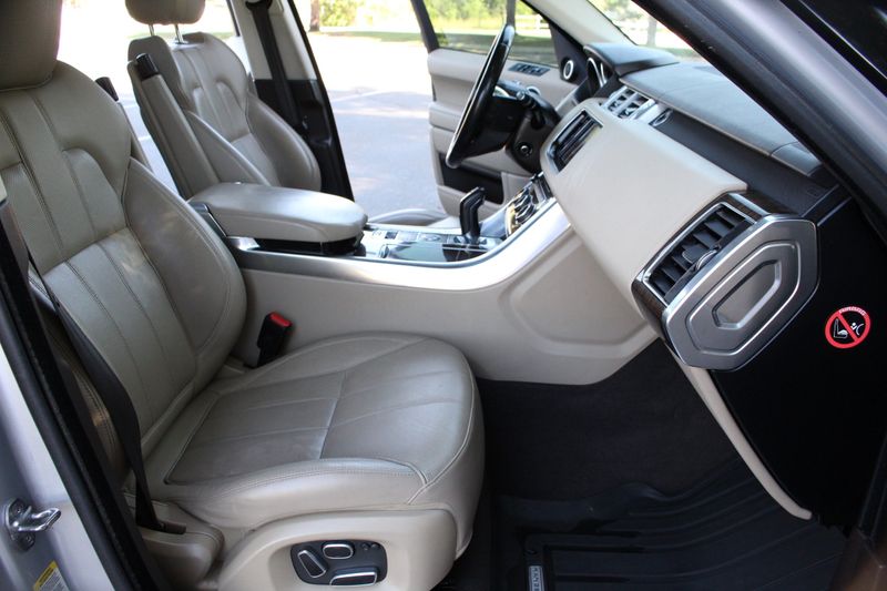 2014 Land Rover Range Rover Sport Photos