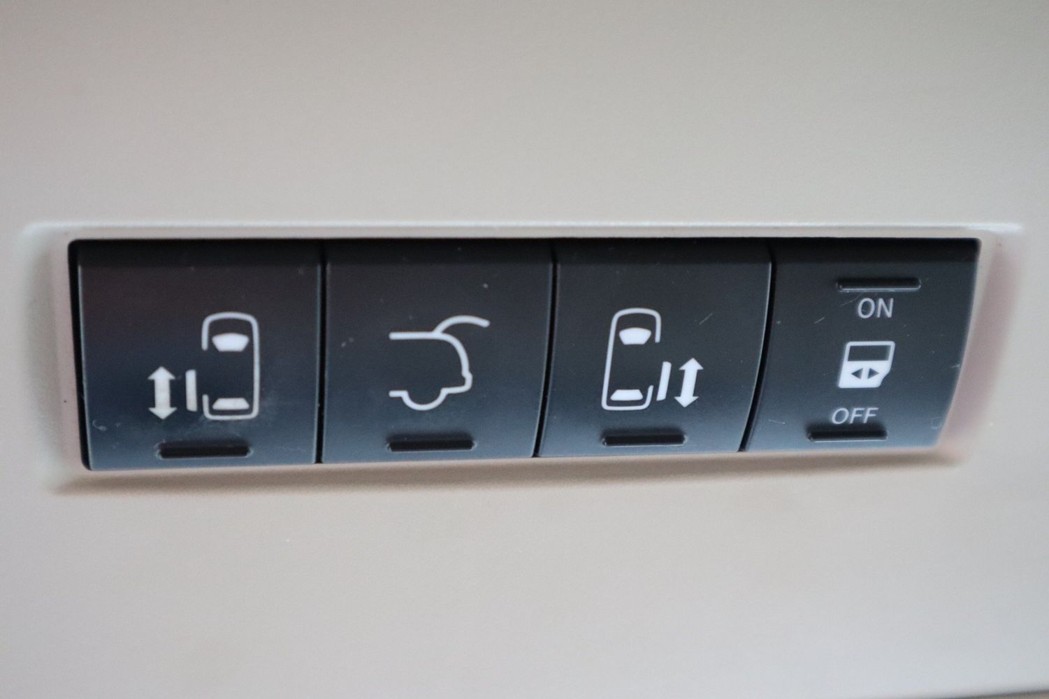 2015 Chrysler Town and Country Touring-L | Victory Motors of Colorado