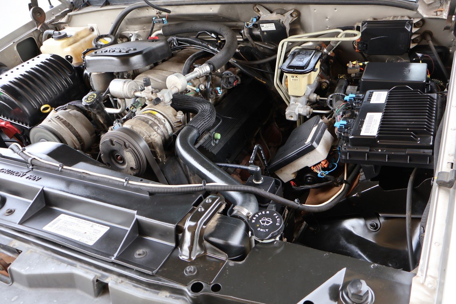 1999 Chevrolet Suburban K2500 LS | Victory Motors of Colorado