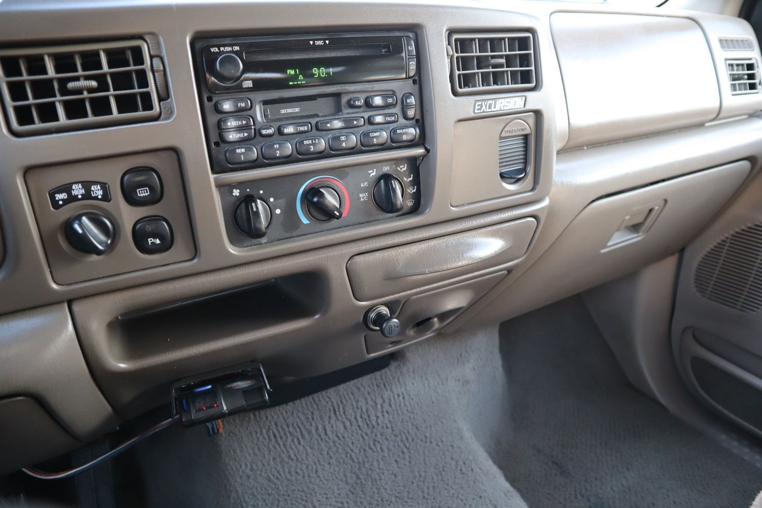 2001 Ford Excursion Limited | Victory Motors of Colorado