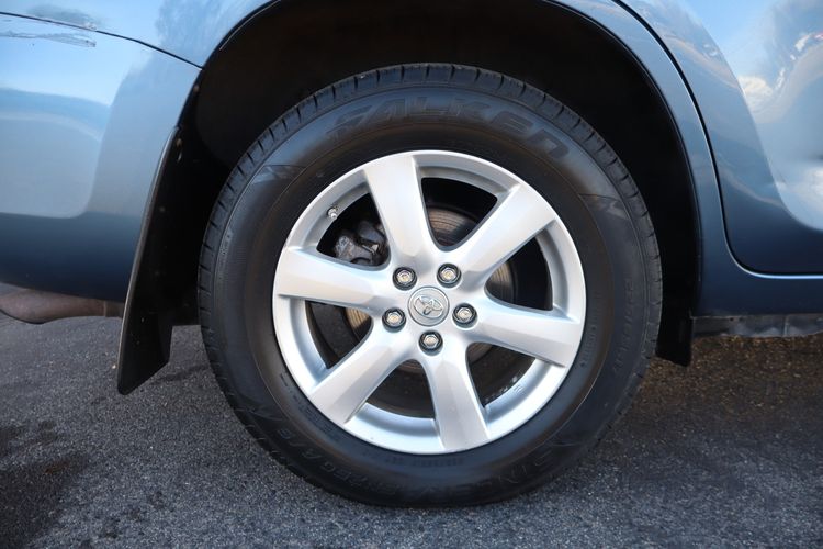 2007 Toyota RAV4 Limited | Victory Motors of Colorado