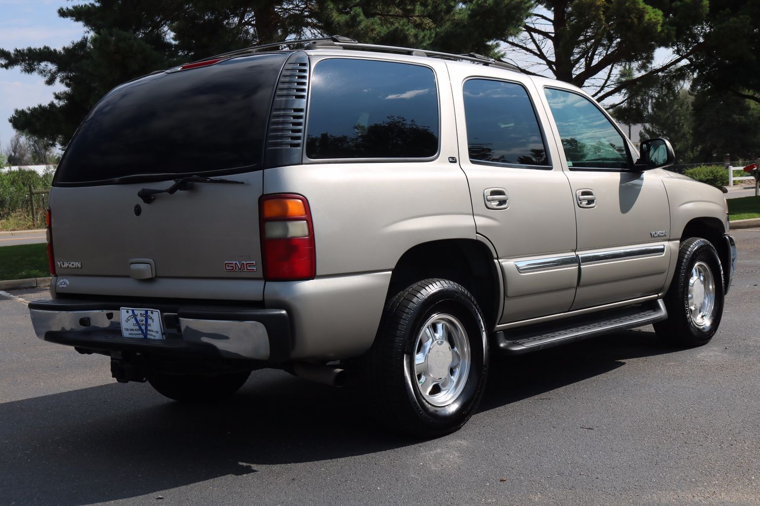 2003 GMC Yukon SLT | Victory Motors of Colorado