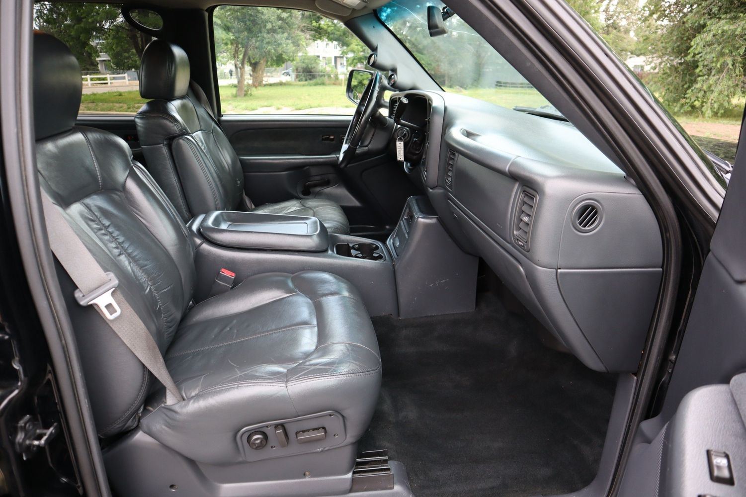 2001 GMC Sierra 3500 SLT | Victory Motors of Colorado