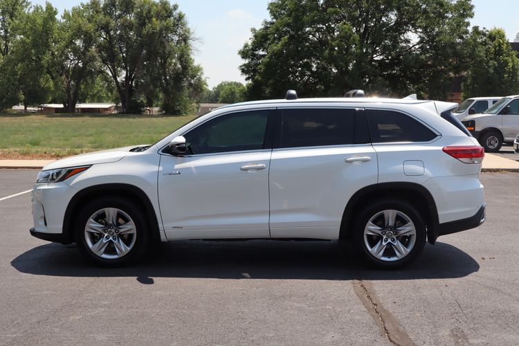 2017 Toyota Highlander Hybrid Limited | Victory Motors of Colorado