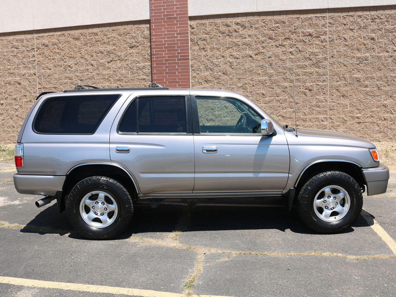 2002 Toyota 4Runner SR5 | Victory Motors of Colorado
