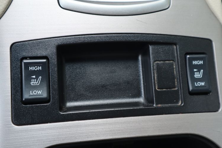 2012 Subaru Outback 2.5i Premium | Victory Motors of Colorado