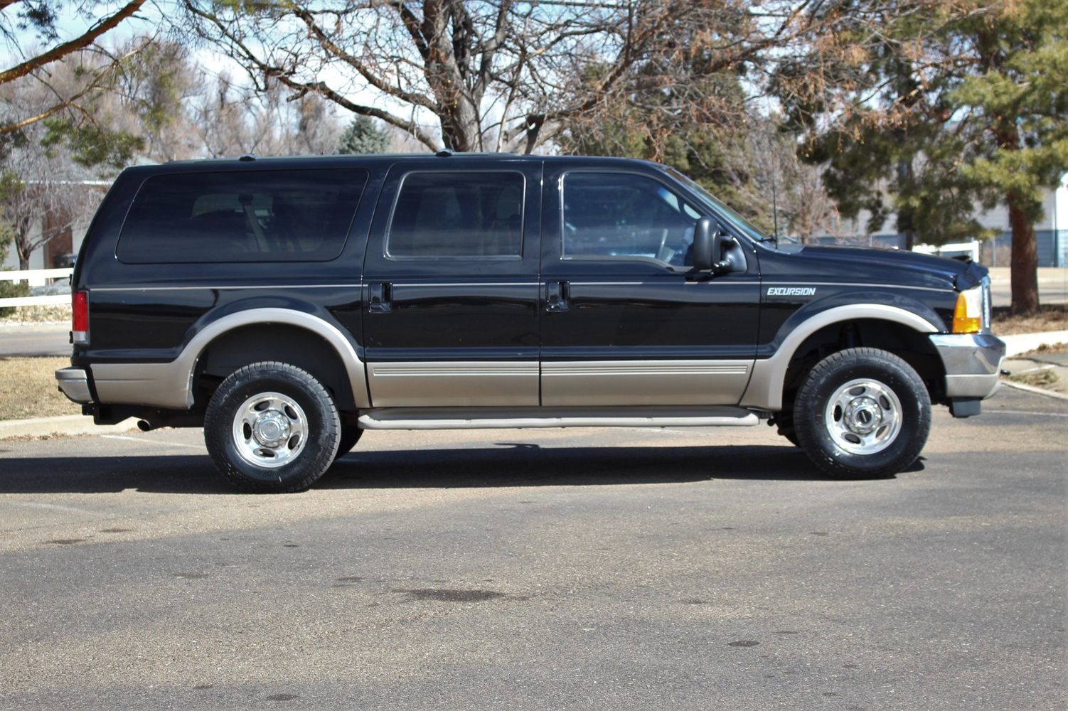 2000 Ford Excursion Limited | Victory Motors of Colorado