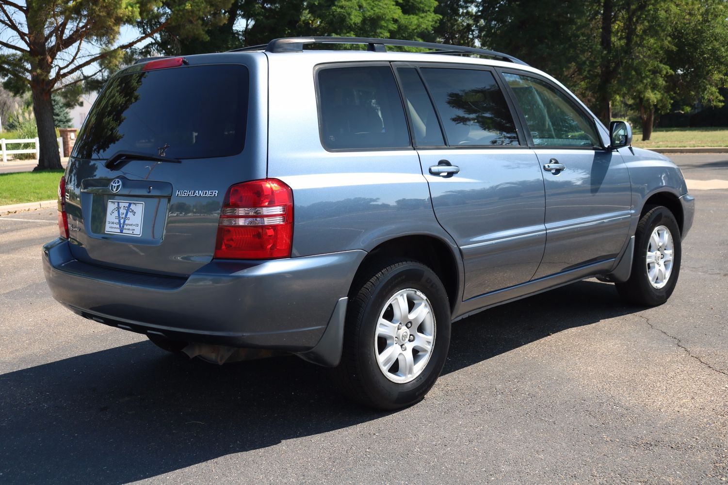 2003 Toyota Highlander AWD | Victory Motors of Colorado