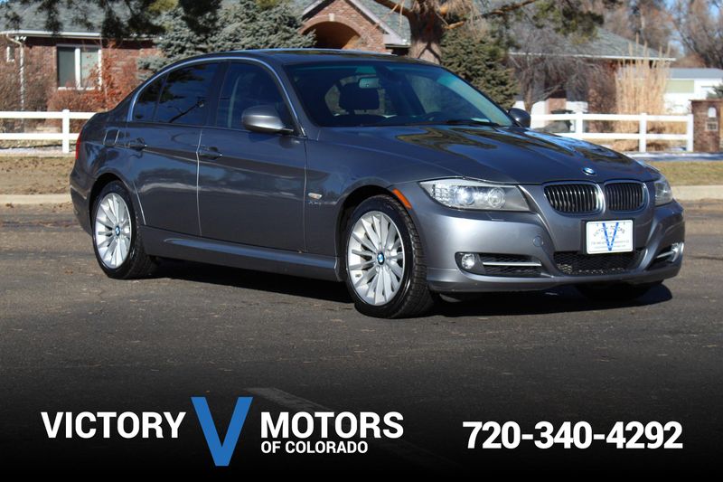 2011 BMW 335XI Photos