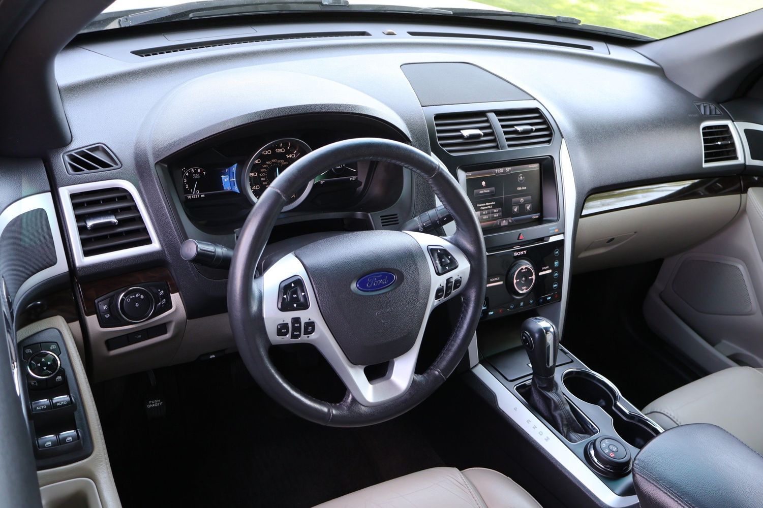 2015 Ford Explorer Limited | Victory Motors of Colorado