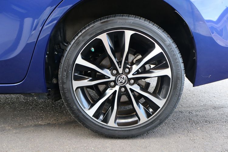 2017 Toyota Corolla SE | Victory Motors of Colorado