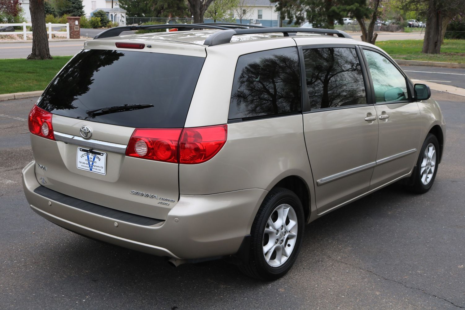 2006 Toyota Sienna XLE Limited 7 Passenger | Victory Motors of Colorado