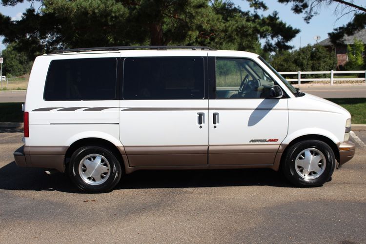 2000 Chevrolet Astro AWD | Victory Motors of Colorado