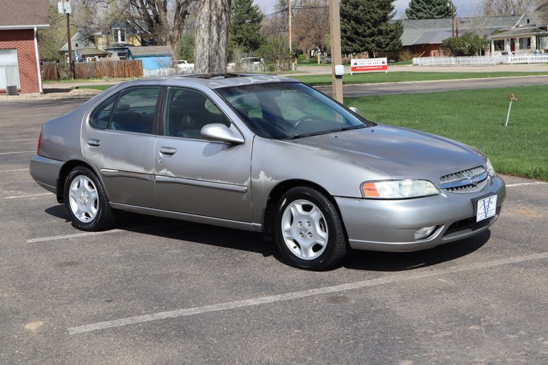 2000 Nissan Altima Photos