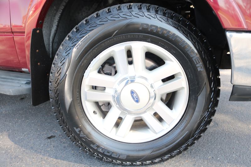 2004 Ford F-150 Photos