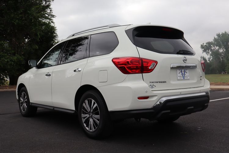 2019 Nissan Pathfinder SL | Victory Motors of Colorado