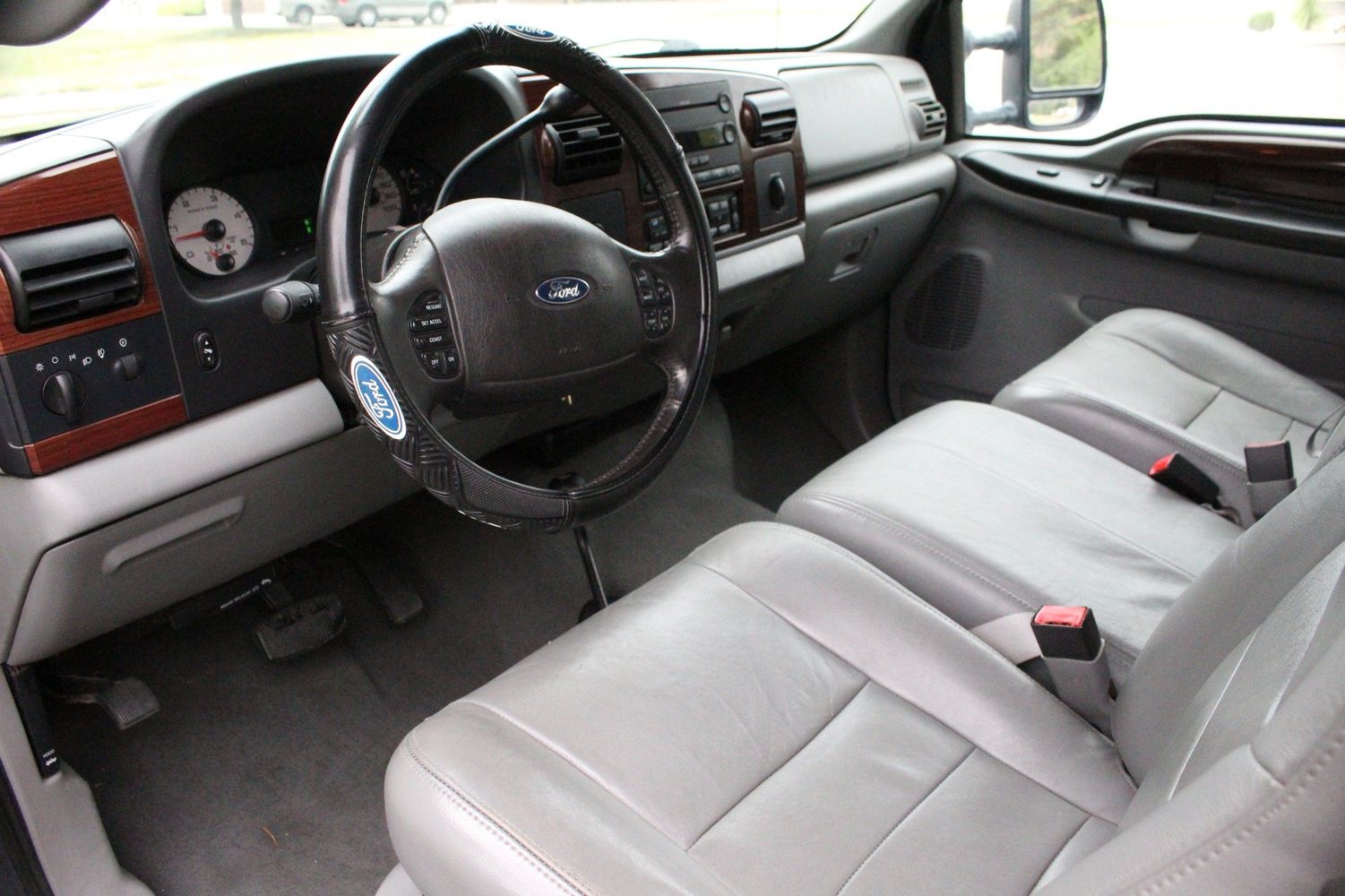 2006 Ford F-250 Super Duty Lariat | Victory Motors of Colorado