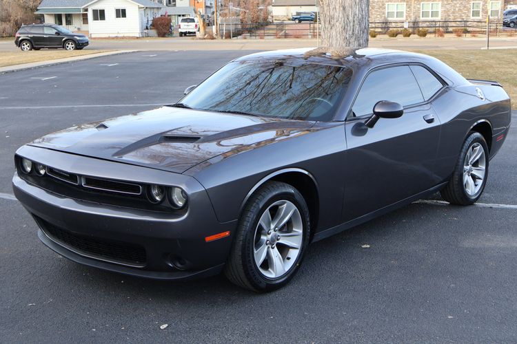 2017 Dodge Challenger SXT | Victory Motors of Colorado