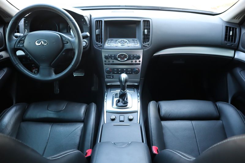 2013 INFINITI G37 Sedan Photos