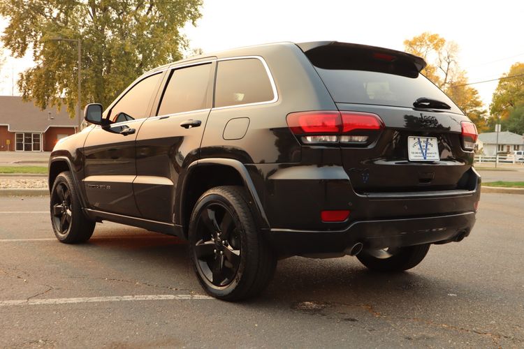 2015 Jeep Grand Cherokee Laredo | Victory Motors of Colorado