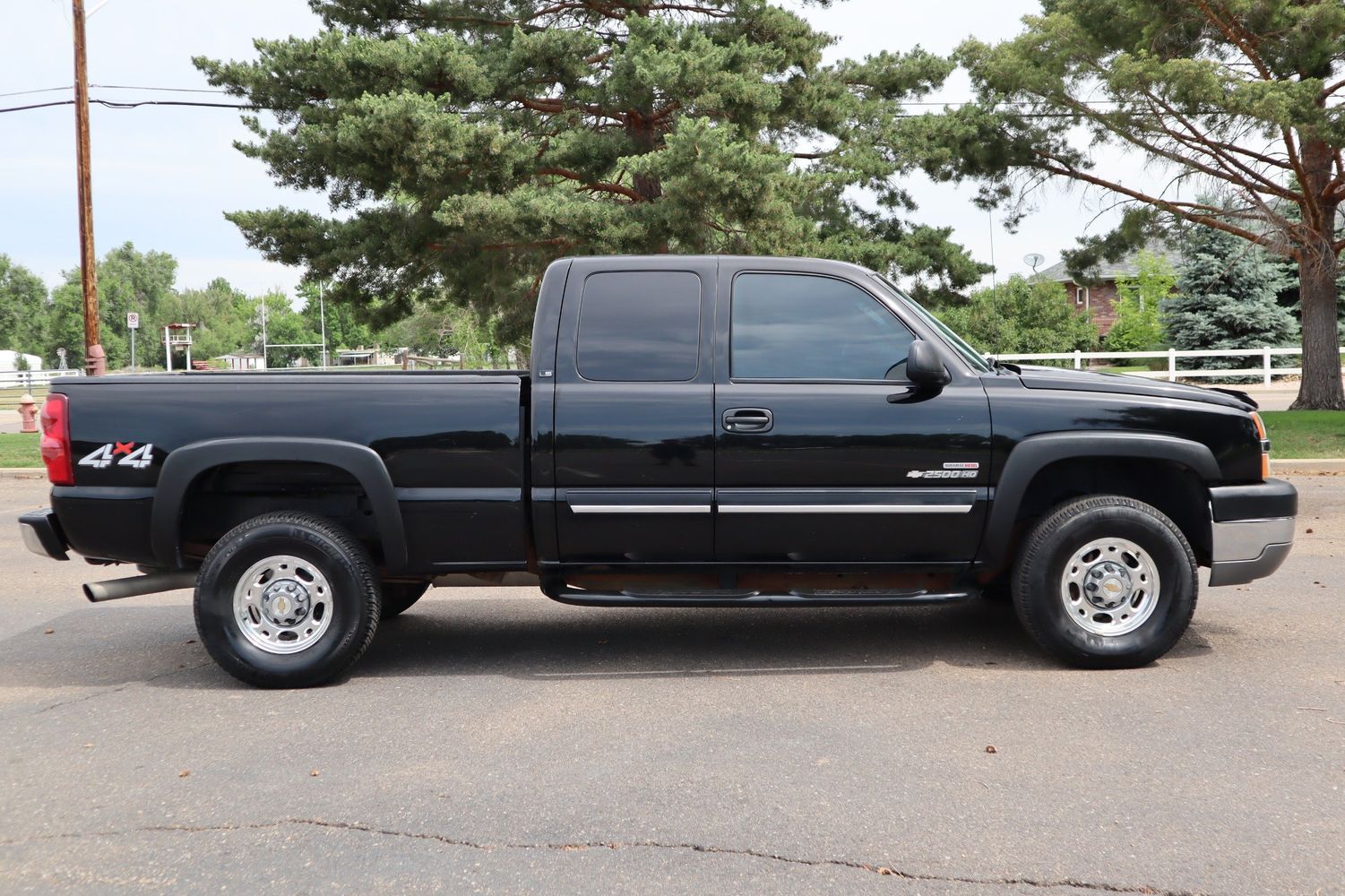 2003 Chevrolet Silverado 2500HD Base | Victory Motors of Colorado
