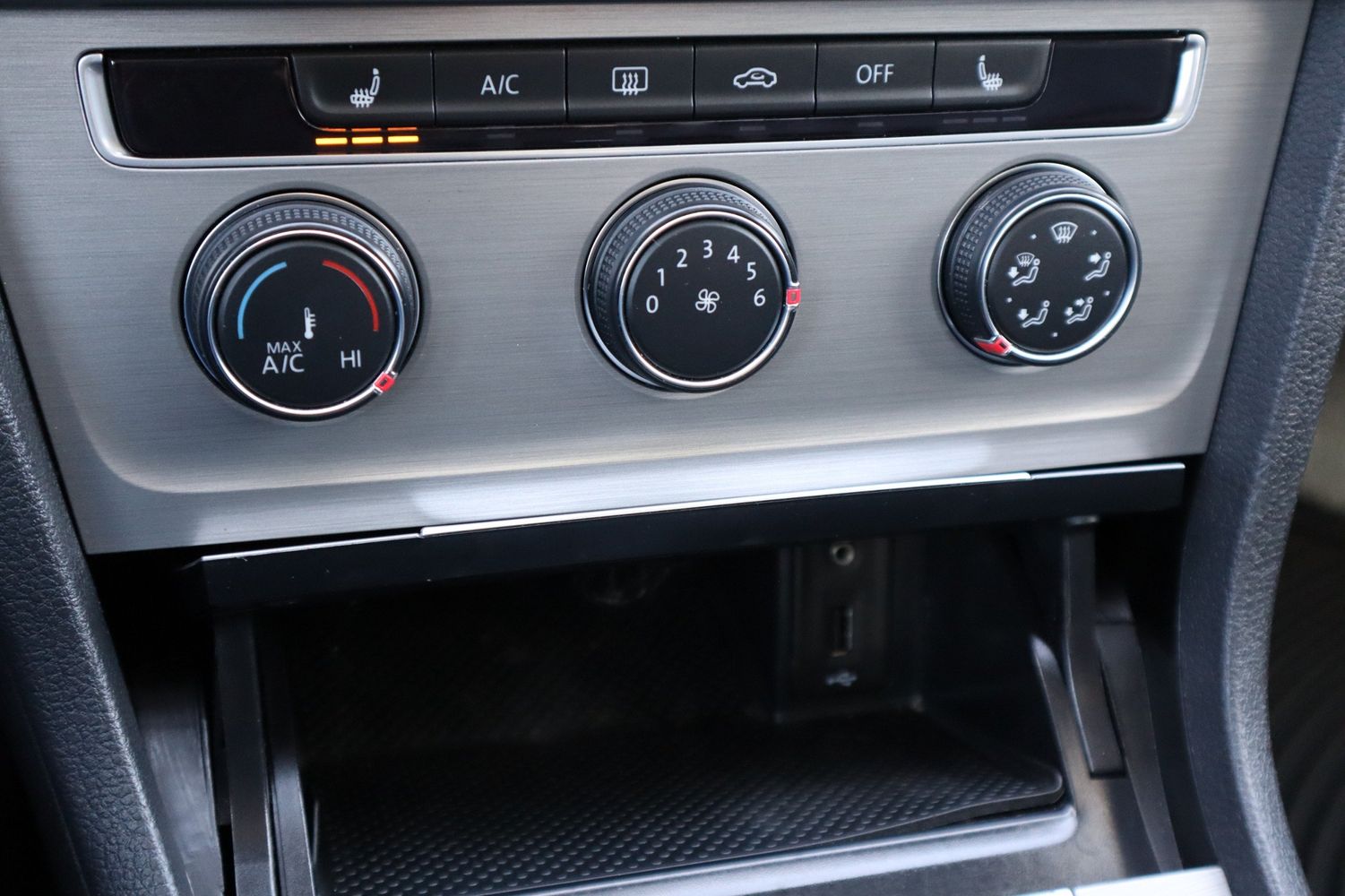 2016 Volkswagen Golf | Victory Motors of Colorado