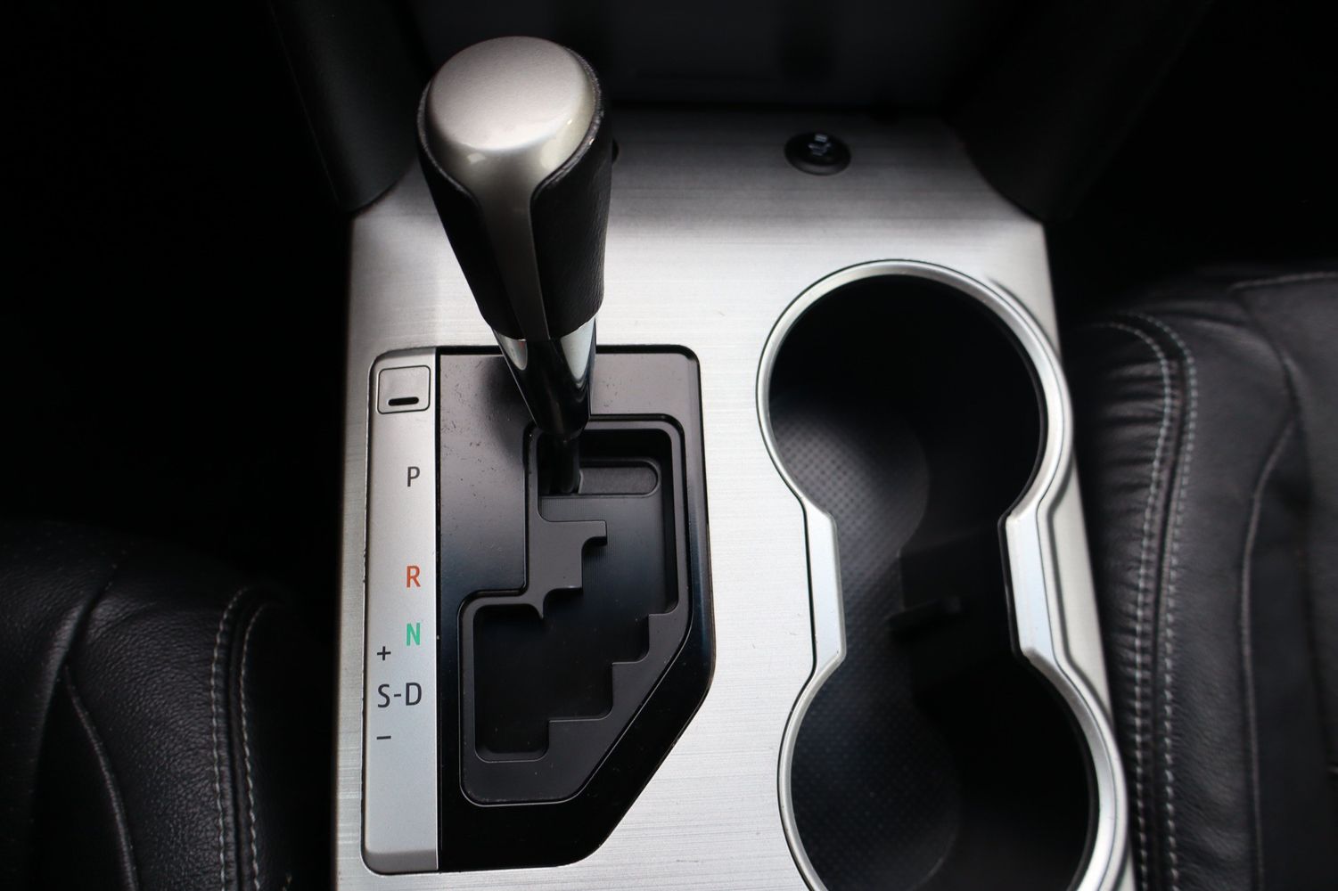 2012 Toyota Camry SE V6 | Victory Motors of Colorado