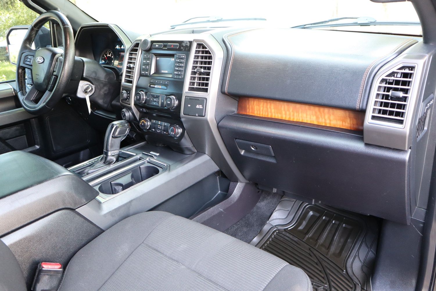 2016 Ford F-150 XLT | Victory Motors of Colorado