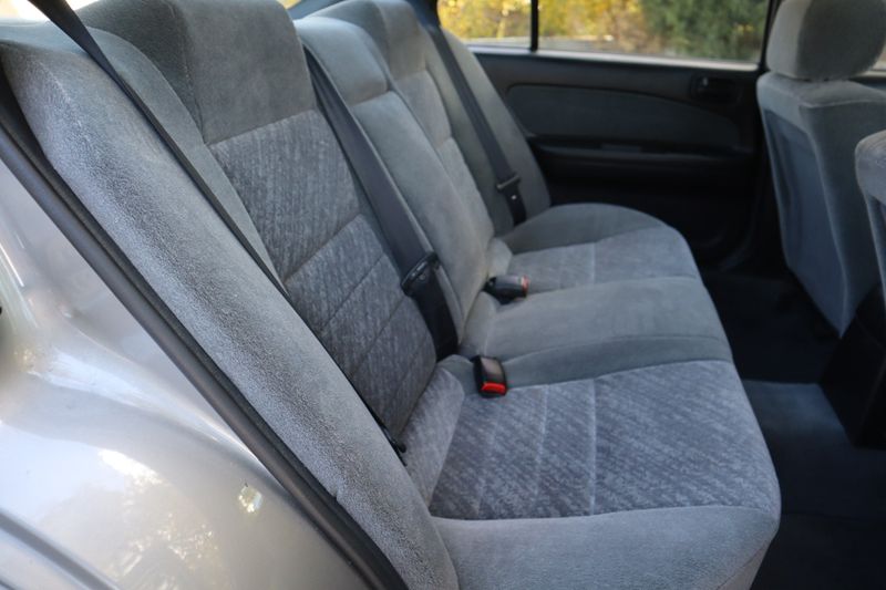 1999 Nissan Maxima Photos