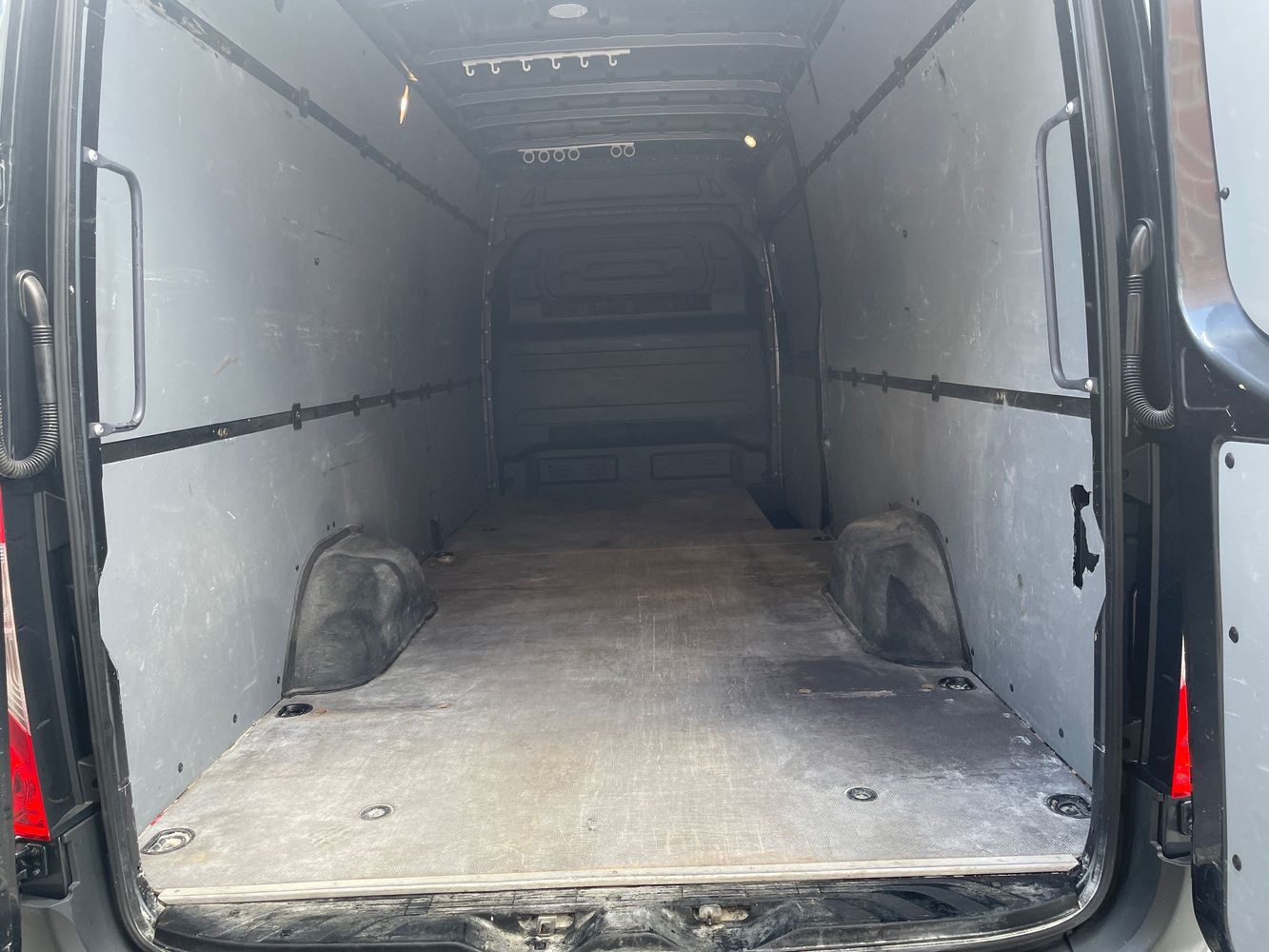 Mercedes Sprinter Cargo Interior