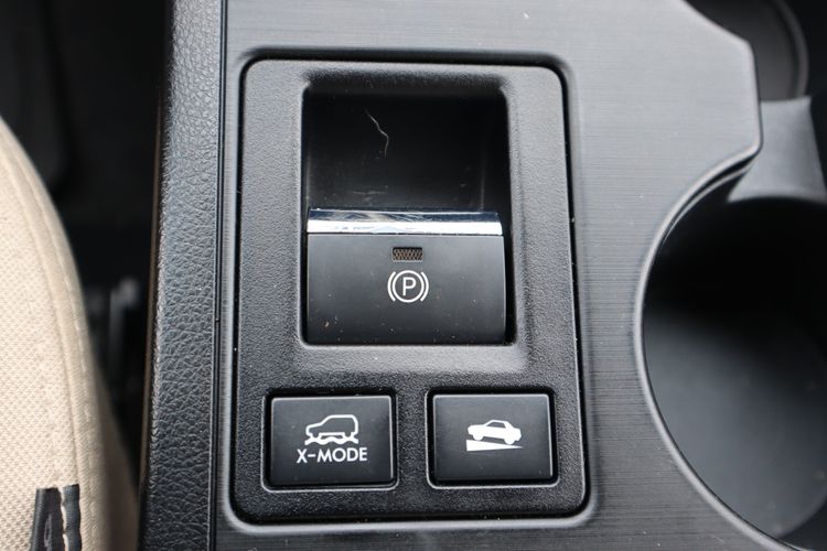 2016 Subaru Outback 2.5i Premium | Victory Motors of Colorado