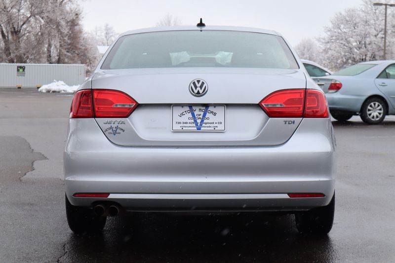 2014 Volkswagen Jetta Photos