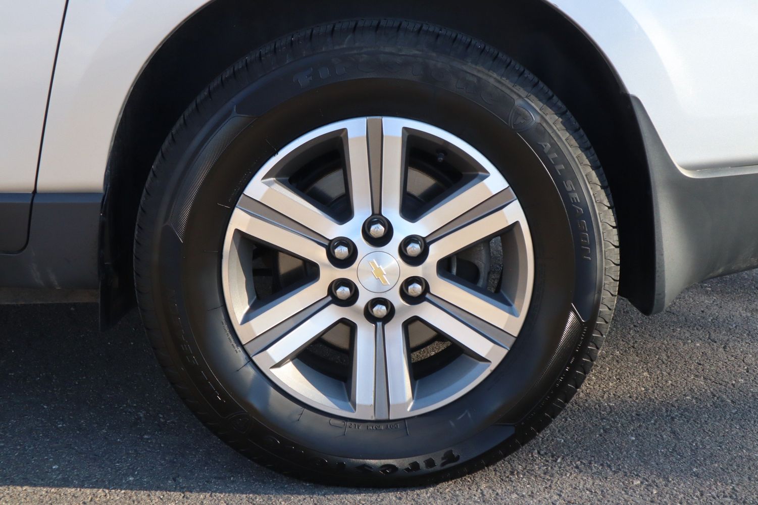 2016 Chevrolet Traverse LT | Victory Motors of Colorado