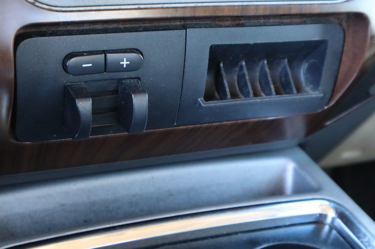 2012 Ford F-350 Super Duty Lariat | Victory Motors of Colorado