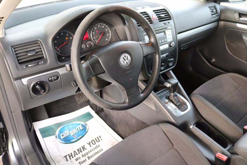 2006 Volkswagen Jetta Photos