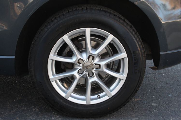 2011 Audi Q5 2.0T quattro Premium | Victory Motors of Colorado