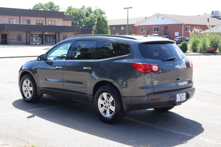 2010 Chevrolet Traverse LT | Victory Motors of Colorado