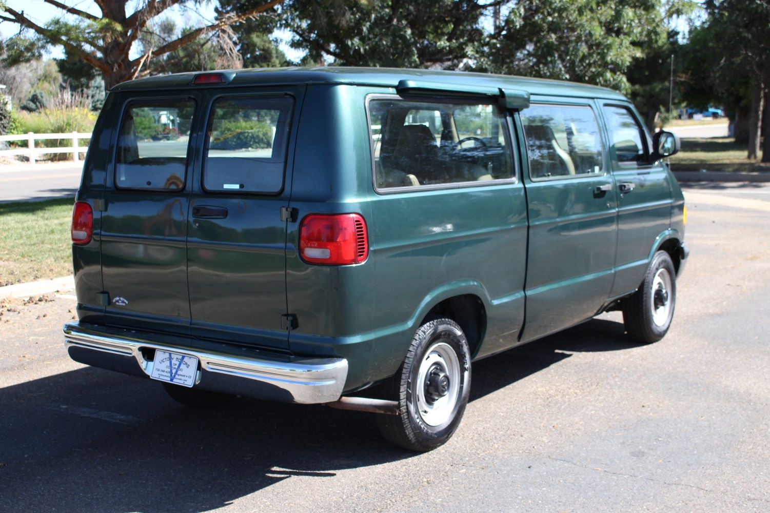 2000 Dodge Ram Wagon B2500 | Victory Motors of Colorado