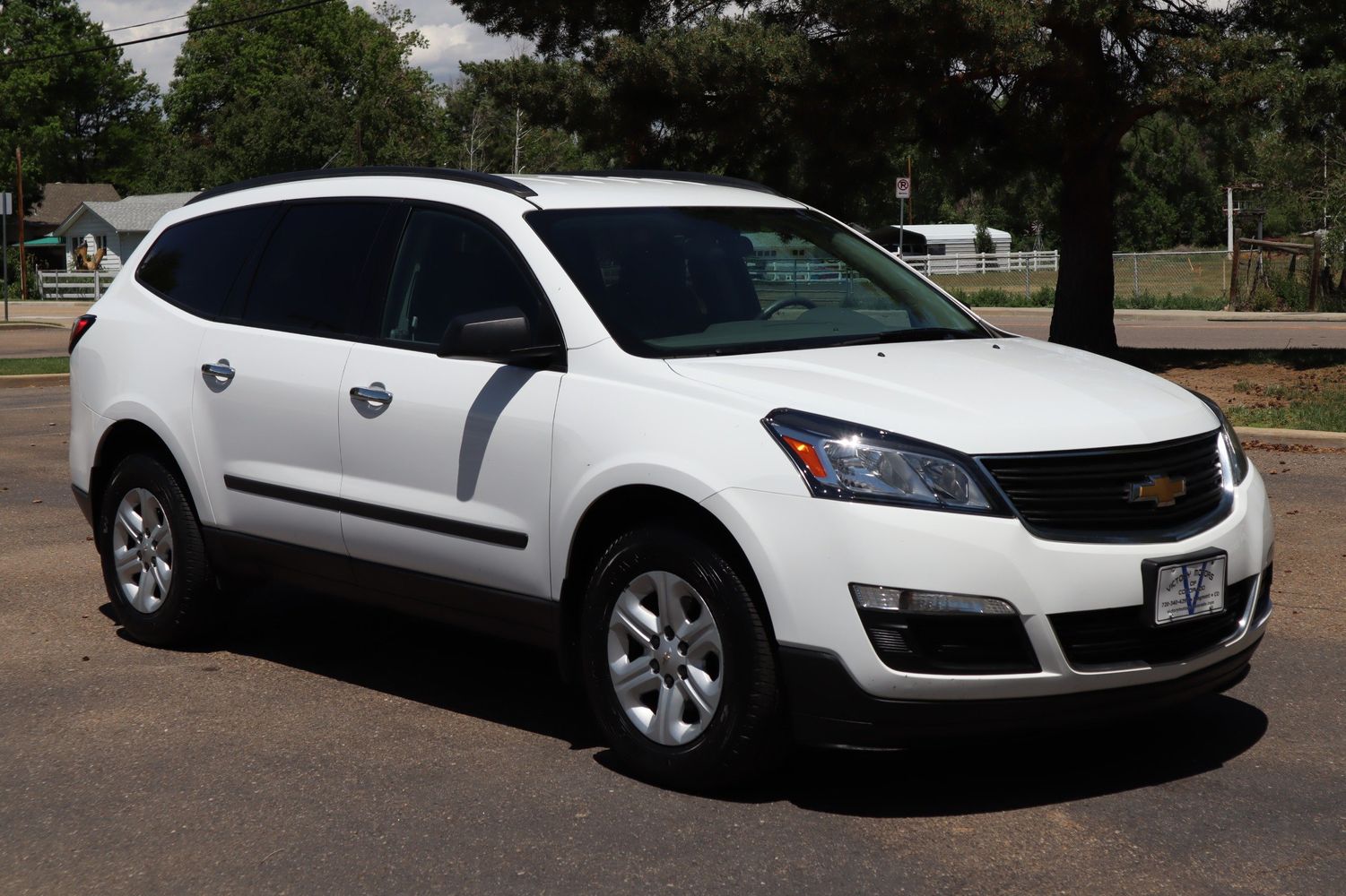 2017 Chevrolet Traverse LS | Victory Motors of Colorado