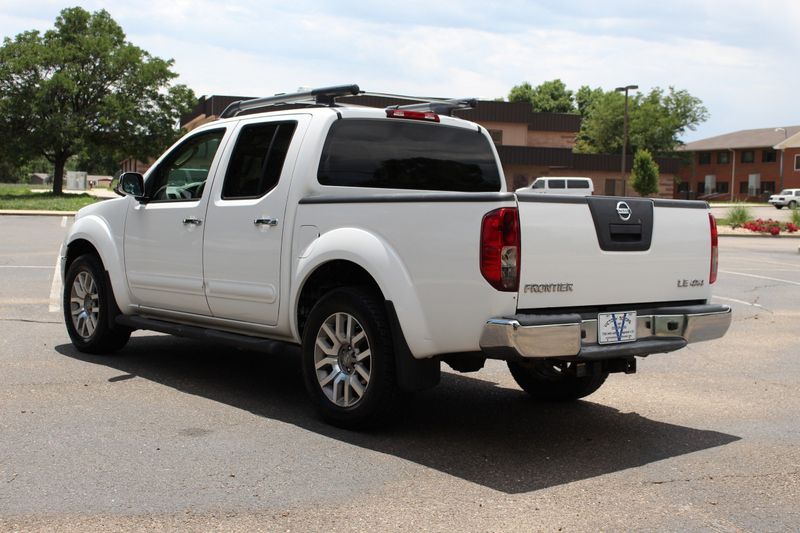 2010 Nissan Frontier Photos