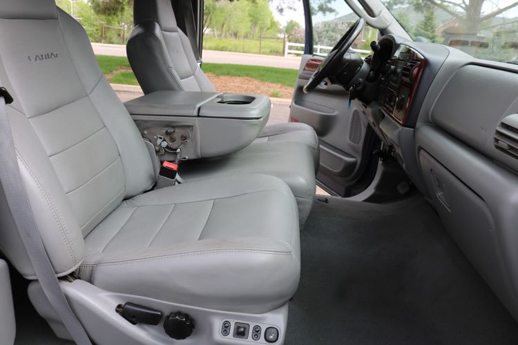 2005 Ford F-350 Super Duty Lariat | Victory Motors of Colorado